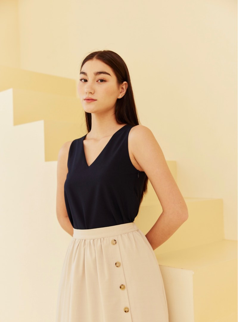 GINA TWO WAY TOP IN DARK NAVY, Women's Fashion, Tops, Sleeveless on Carousell