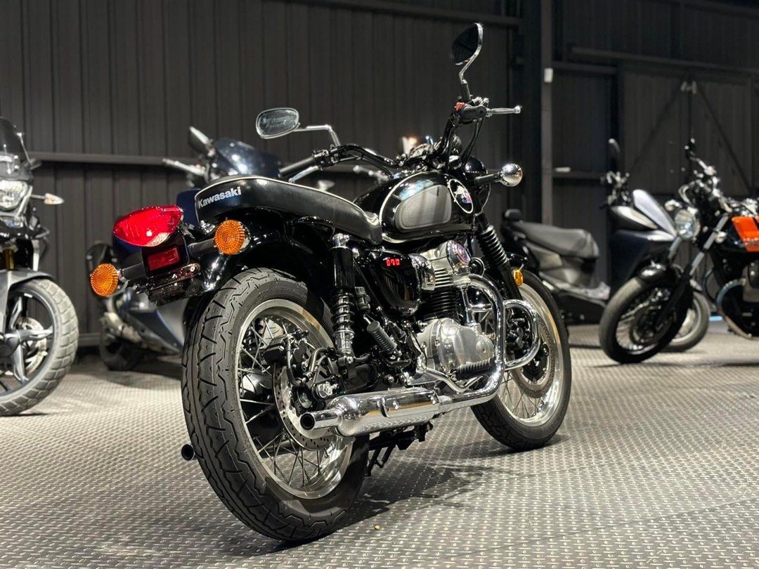 Kawasaki W800 K3 Meguro 川崎復古紳士坐騎🔥🔥🔥, 機車, 重機在旋轉拍賣