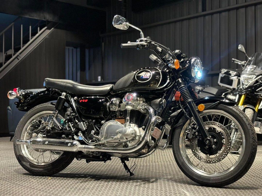 Kawasaki W800 K3 Meguro 川崎復古紳士坐騎🔥🔥🔥, 機車, 重機在旋轉拍賣