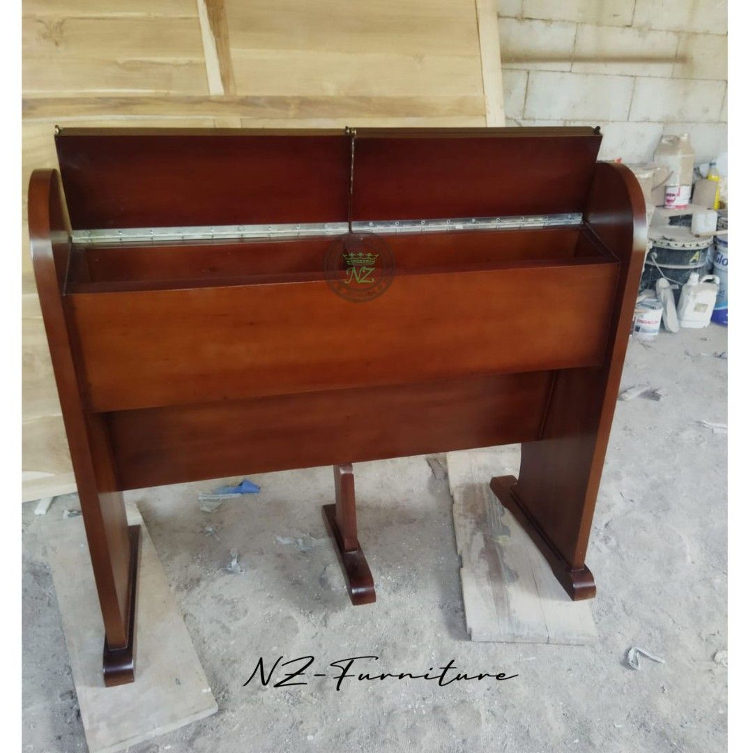 Meja Pembatas Bangku Jewish, Perabotan Rumah di Carousell