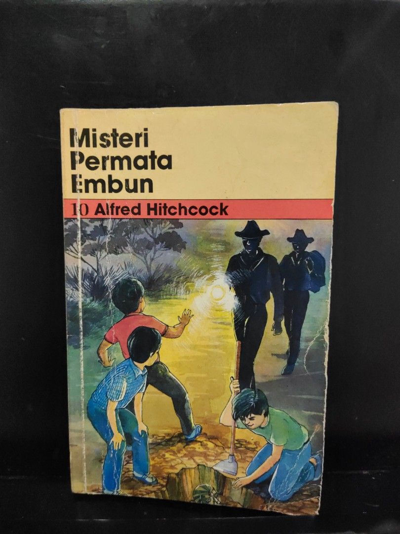 Misteri Permata Embun / Alfred Hitchcock, Hobbies & Toys, Books ...