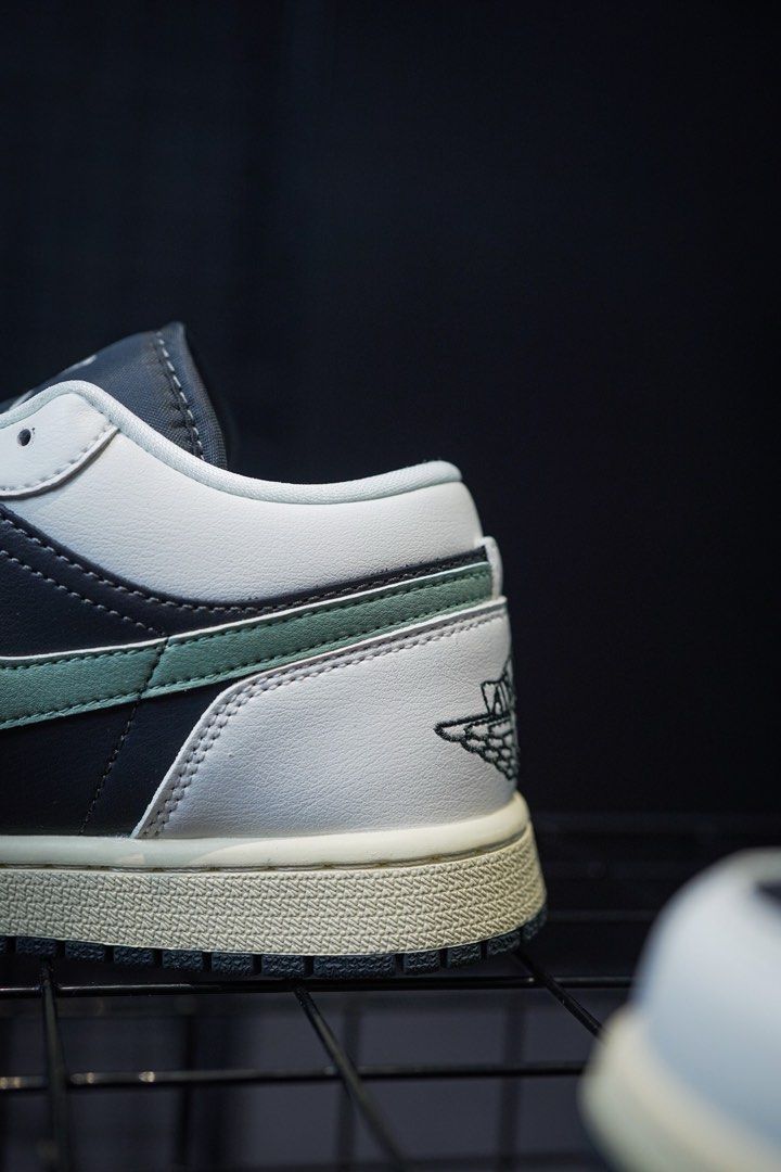 Nike AJ1 Low Jade Smoke, Men's Fashion, Footwear, Sneakers on Carousell