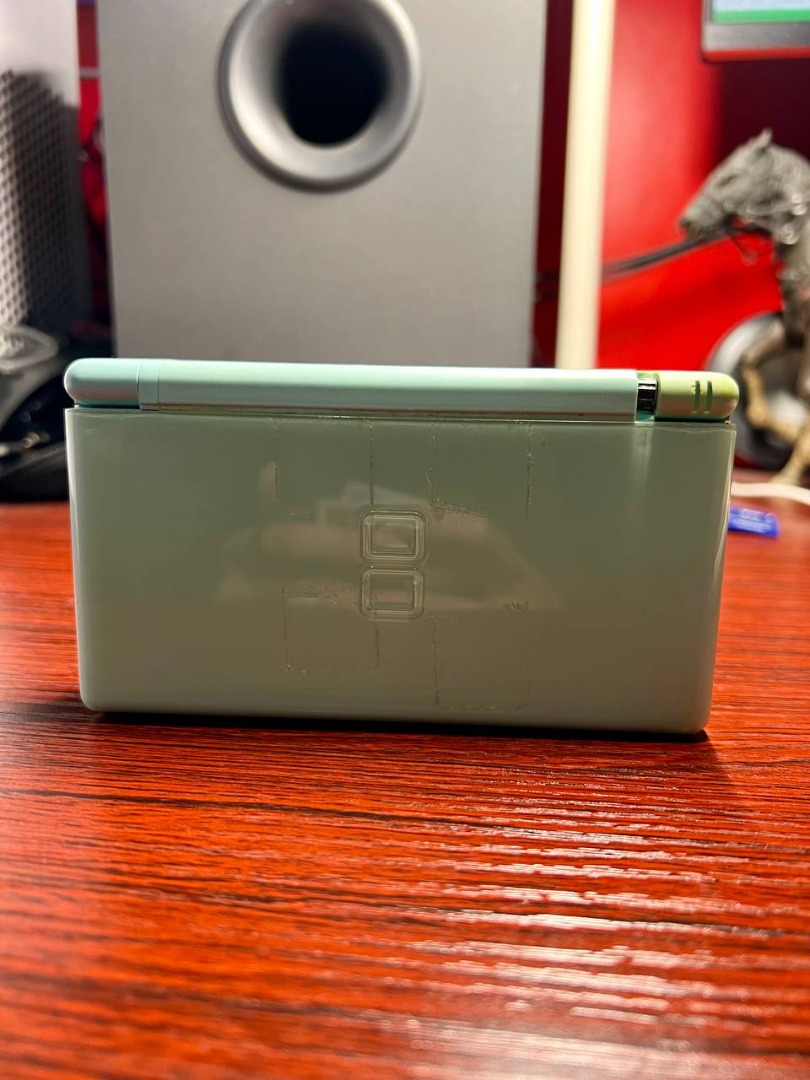Nintendo DS Lite Light green Variant, Video Gaming, Video Game Consoles ...