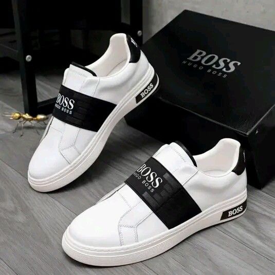 Sepatu branded, Fesyen Pria, Sepatu , Lainnya di Carousell