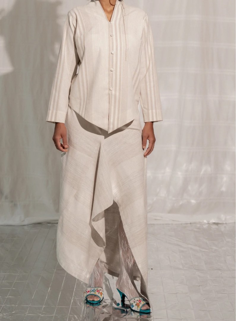 Tangsi Tujuh T5 SAIZ DUA, Women's Fashion, Muslimah Fashion, Tops on ...