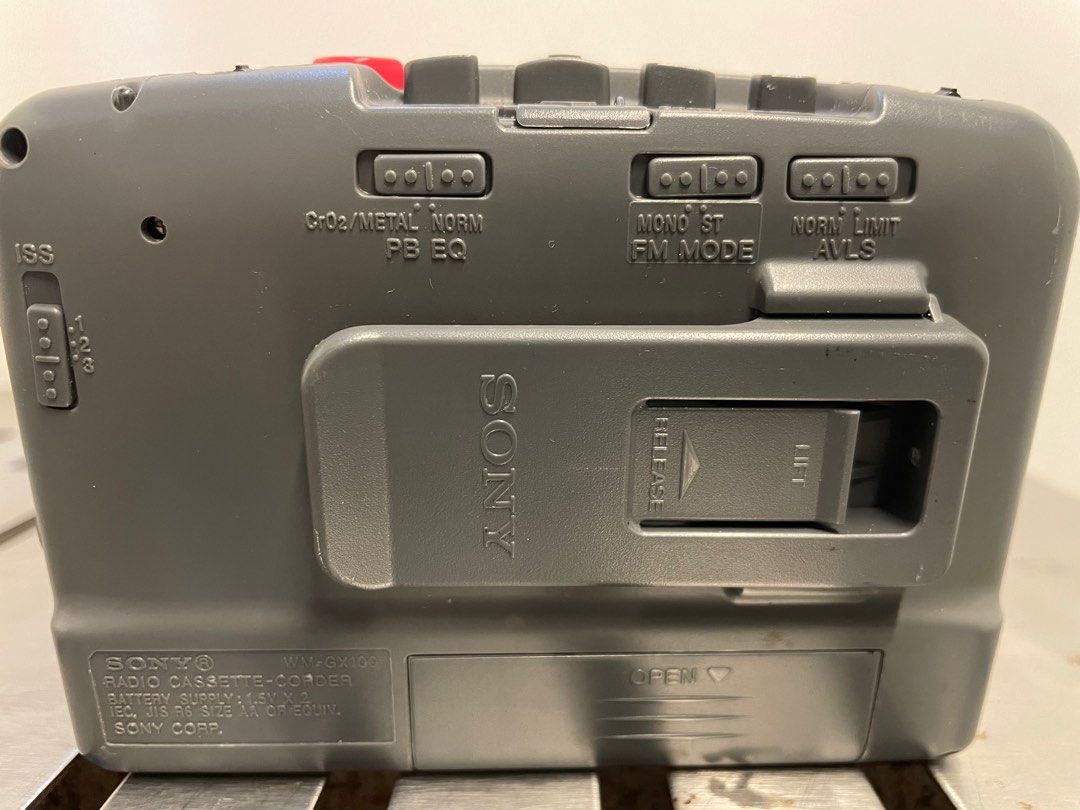 Vintage Walkman, Audio, Portable Music Players on Carousell