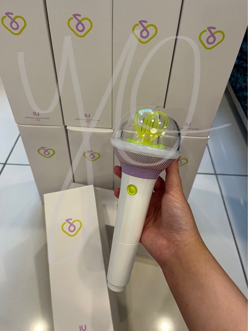 [WTR] IU Lightstick Ver3, Hobbies & Toys, Memorabilia & Collectibles, K ...