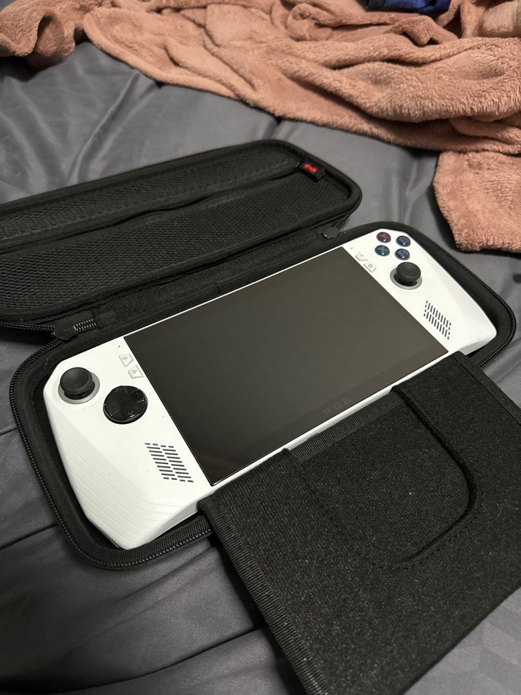 Asus ROG Ally Z1 Extreme 512GB, Computers & Tech, Laptops & Notebooks ...