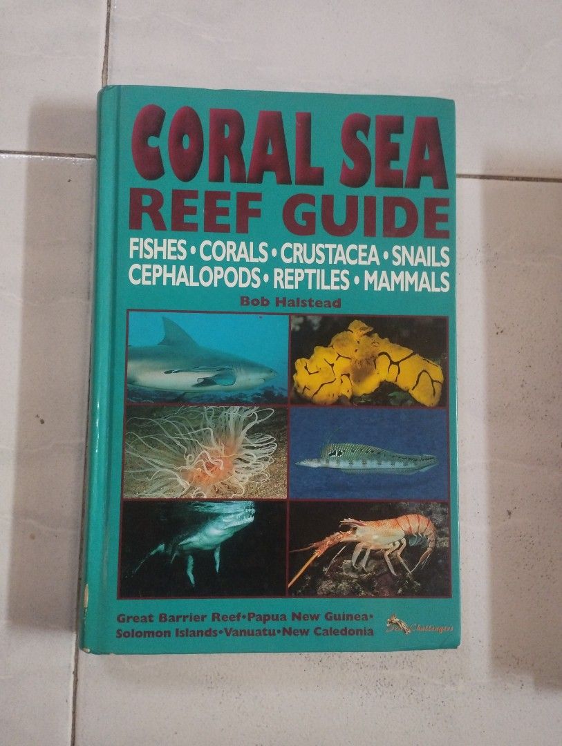 Buku Coral sea reef guide Bob halstead, Buku & Alat Tulis, Buku di Carousell