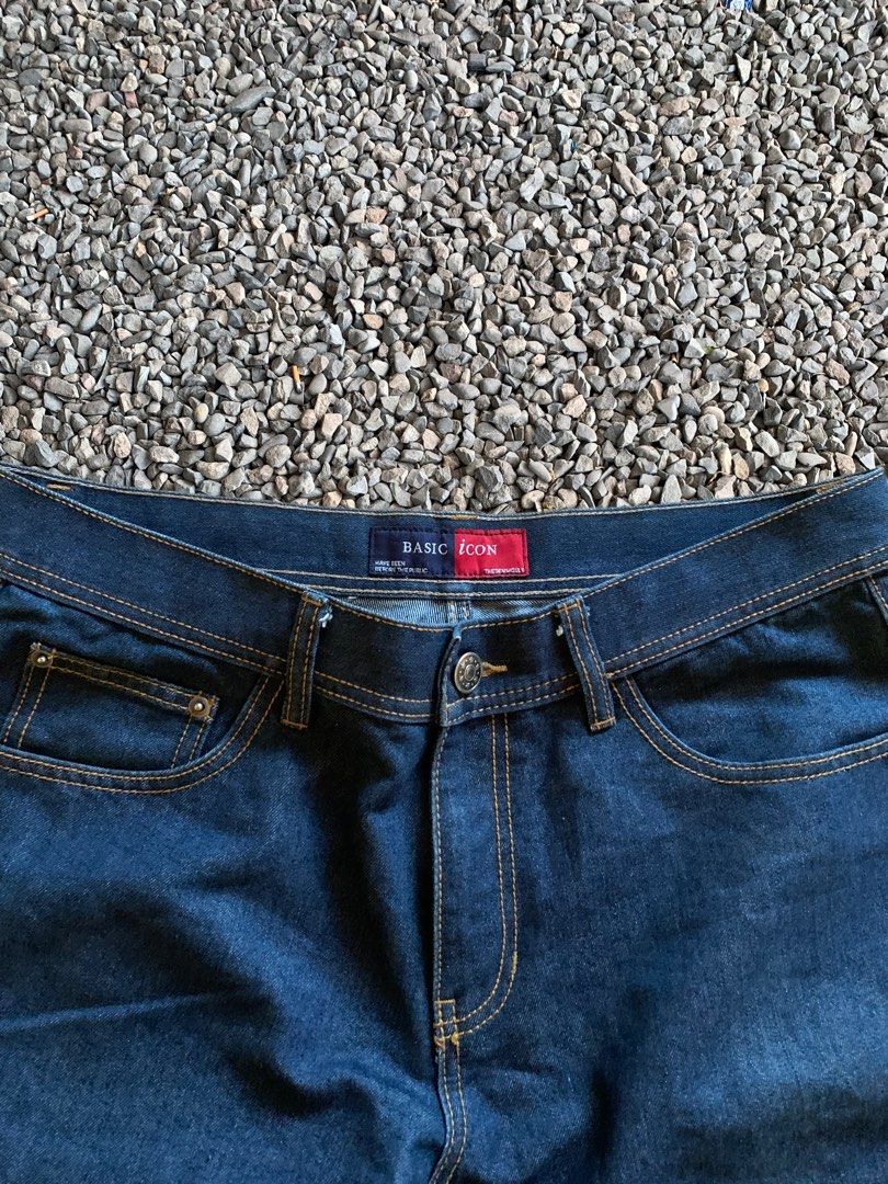 basic icon jeans