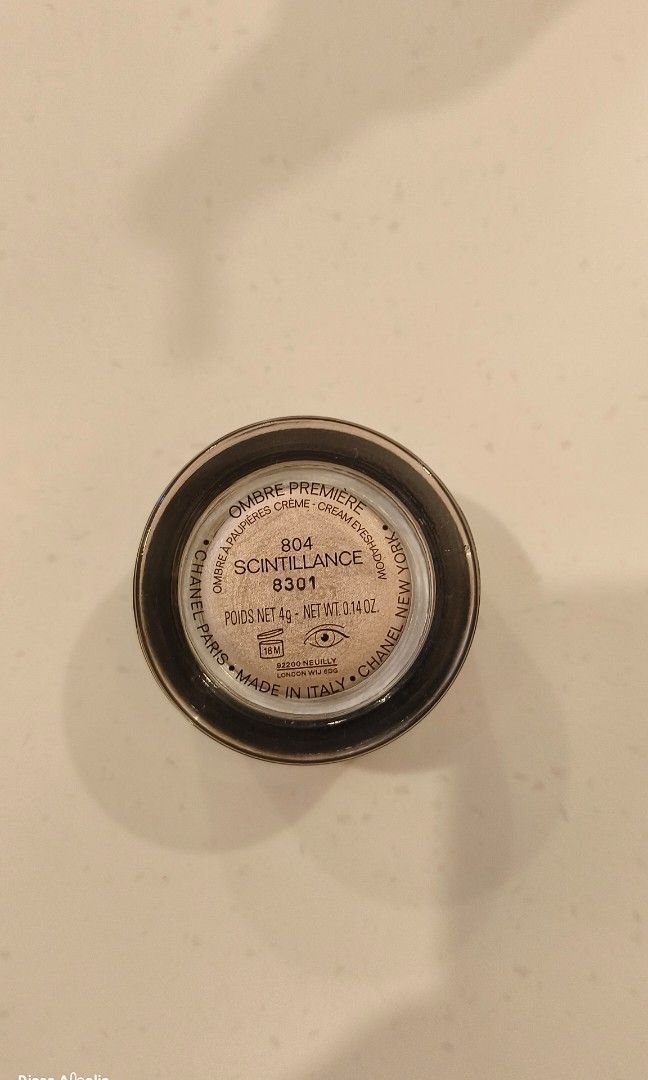 Channel eyeshadow cream, Kesehatan & Kecantikan, Rias Wajah di Carousell