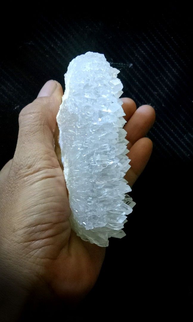 Clear Calcite crystal cluster, Antik, Pajangan di Carousell