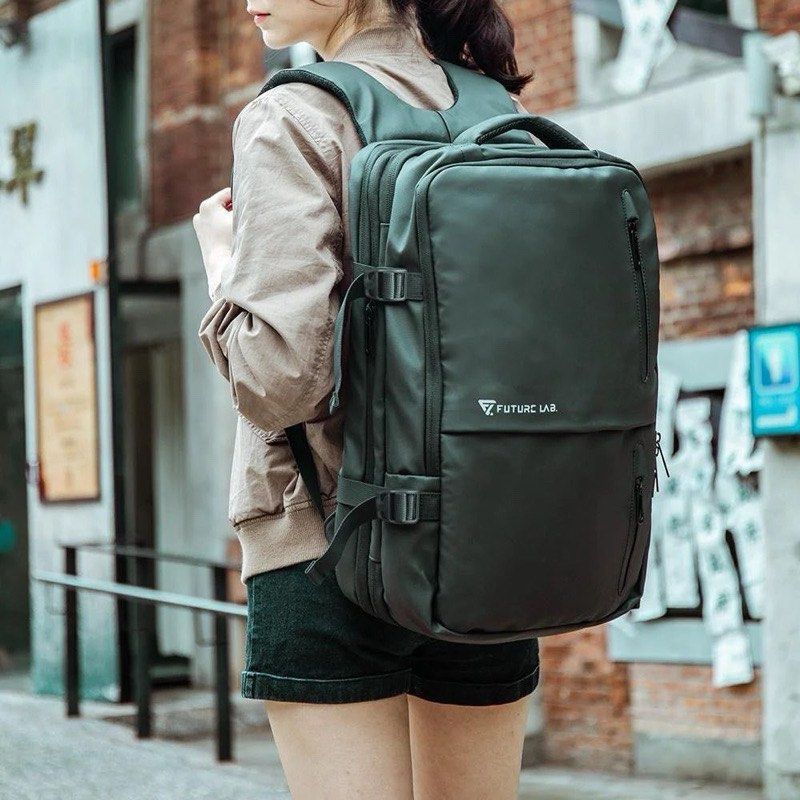 Future Lab.未來實驗室 FREEZONE PLUS零負重變型包 電腦包 公事包 後背包 變形包, 他的時尚, 包包與錢包, 背包在旋轉拍賣