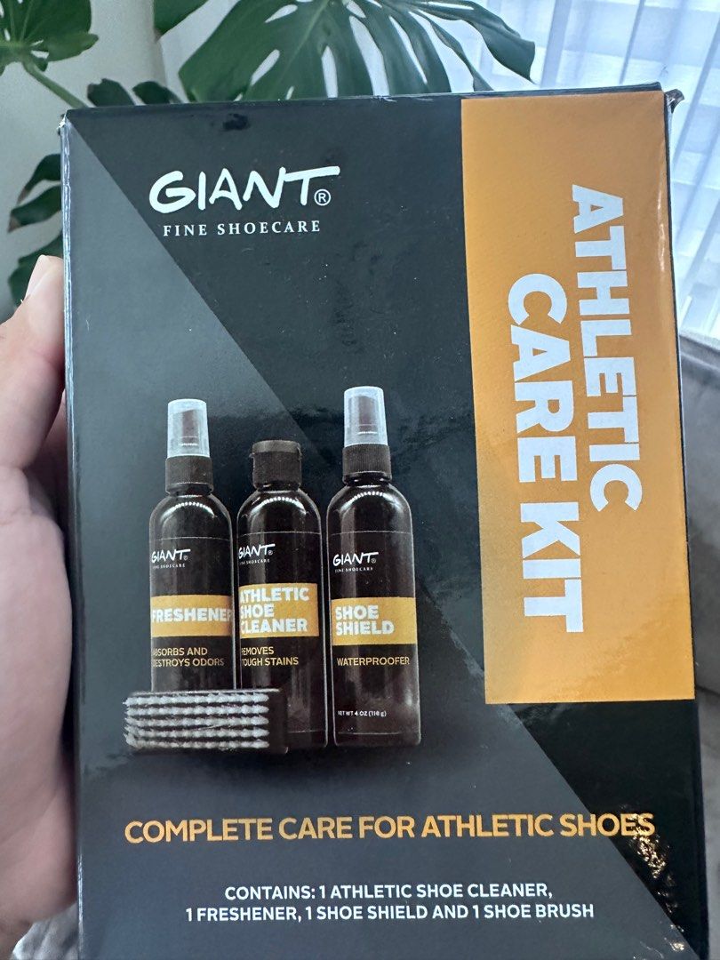 GIANT SHOE CLEANER, Men's Fashion, Footwear, Shoe inserts & accessories ...