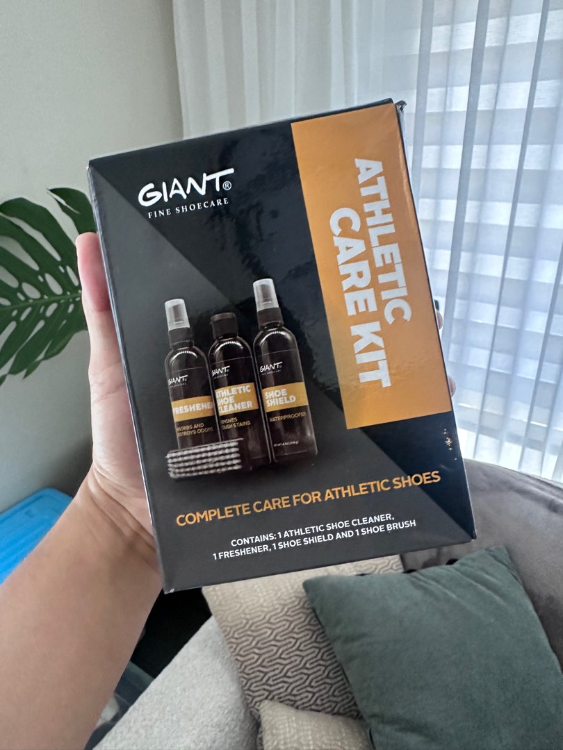 GIANT SHOE CLEANER, Men's Fashion, Footwear, Shoe inserts & accessories ...