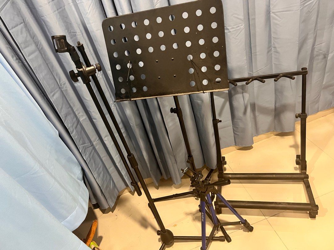Guitar stand dan yang lain Rm150, Audio, Portable Music Players on ...