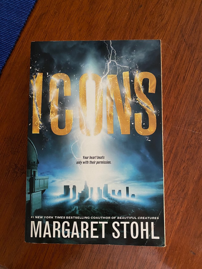 Icons by Margaret Stohl, Hobbies & Toys, Books & Magazines, Fiction ...