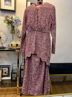 Minimalace kurung, Women's Fashion, Muslimah Fashion, Baju Kurung ...