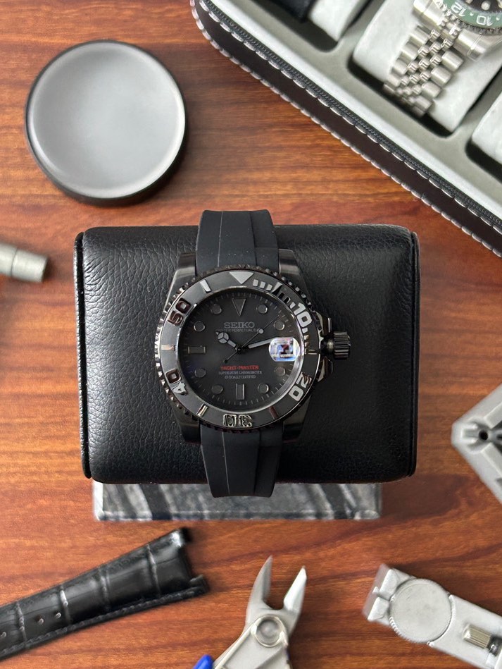 [Custom] Seiko Yachtmaster Stealth Black Mod (Red Wording), Men's ...