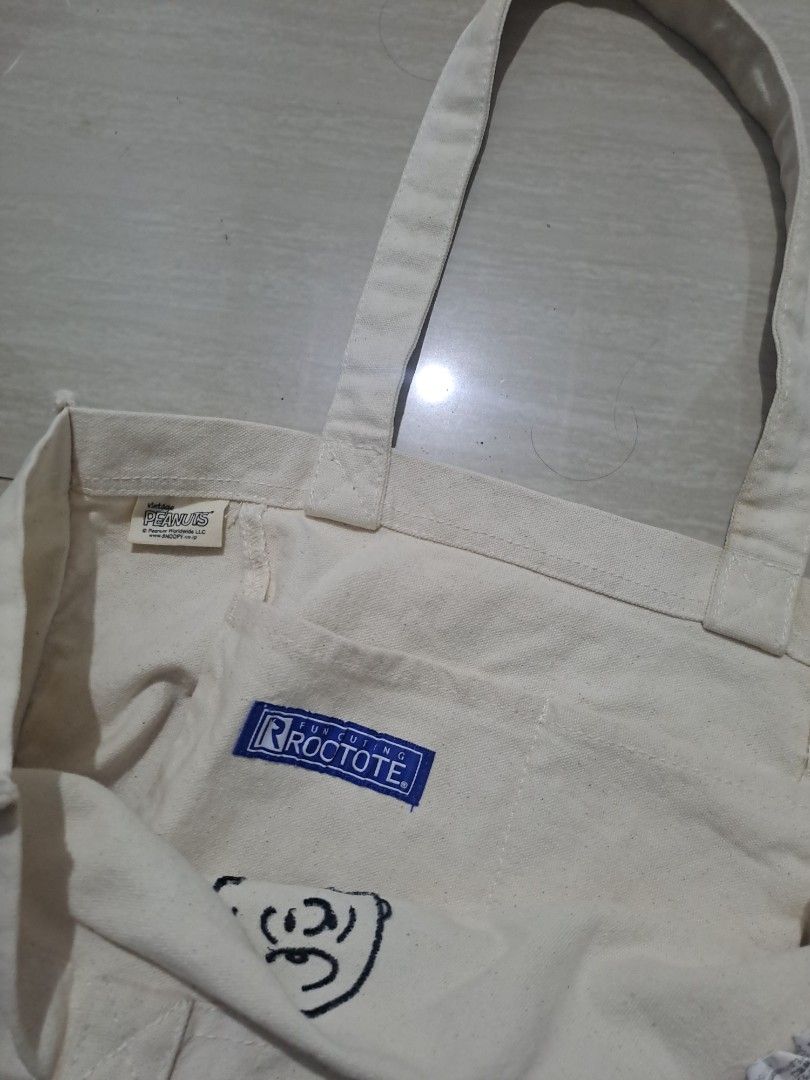 Tote Bag Peanuts Snoopy x Rootote, Fesyen Pria, Tas & Dompet , Lainnya di Carousell