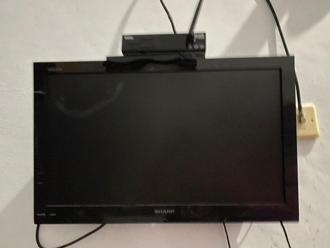 Tv sharp 21 inch + stb matrix, Elektronik, TV & Perlengkapan Hiburan di ...