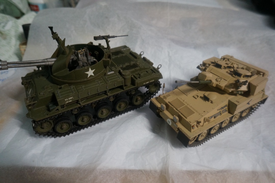 U.S. Army Self Propelled A.A.Gun: M42 Duster / British CVR(T) FV107 ...