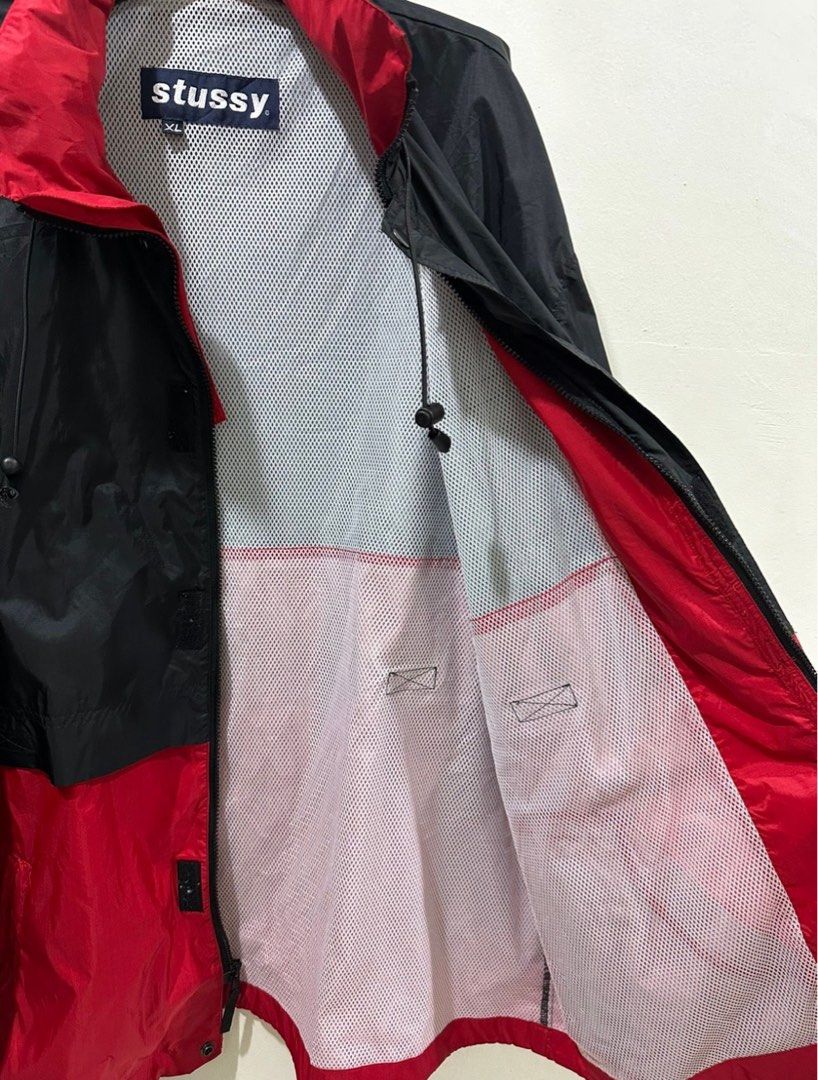 VTG STUSSY WINDBREAKER, Men's Fashion, Activewear on Carousell