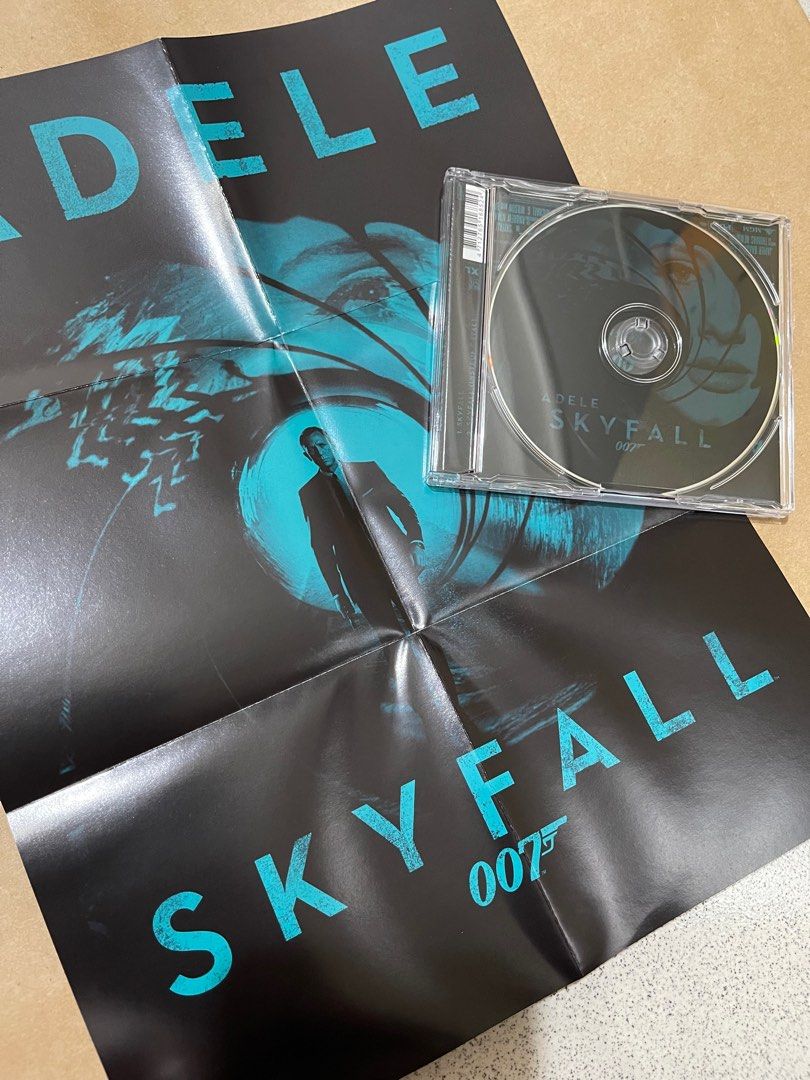 ADELE Skyfall 007 愛黛兒 空降危機 007 專輯 《附贈單曲海報》, 書籍、休閒與玩具, 樂器、音樂相關, CD、DVD在旋轉拍賣
