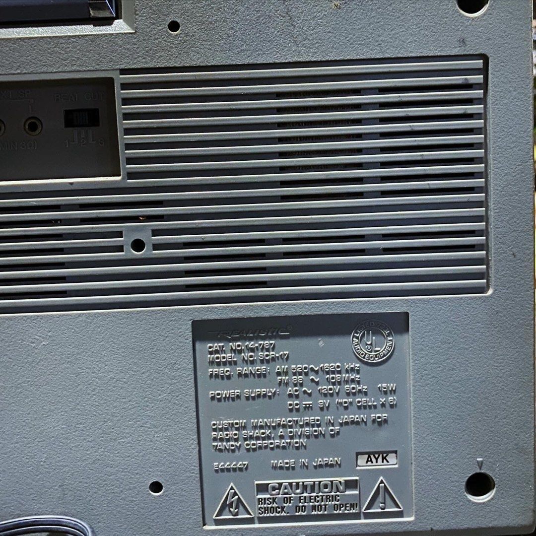 Boombox Realistic SCR-17, Elektronik, Audio di Carousell