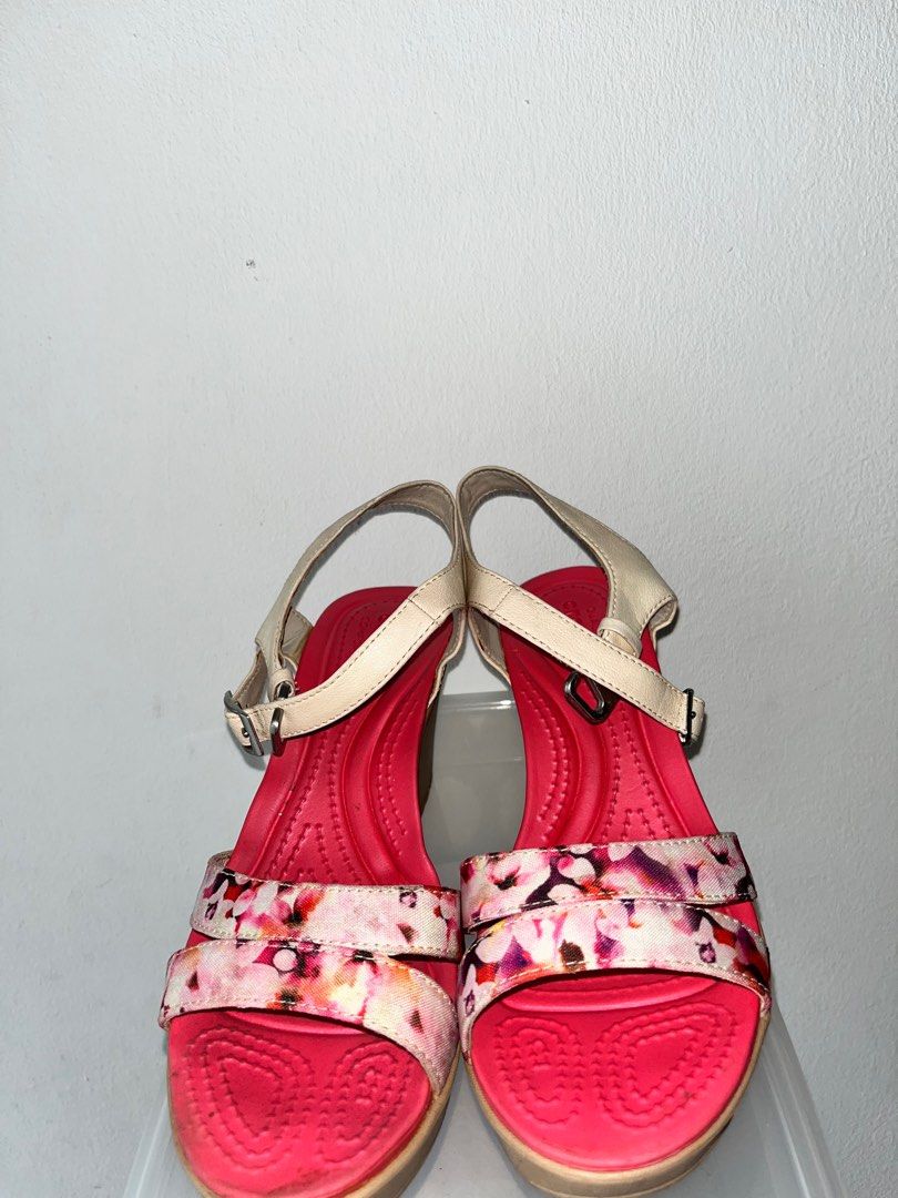 Crocs wedges, Women's Fashion, Footwear, Wedges on Carousell