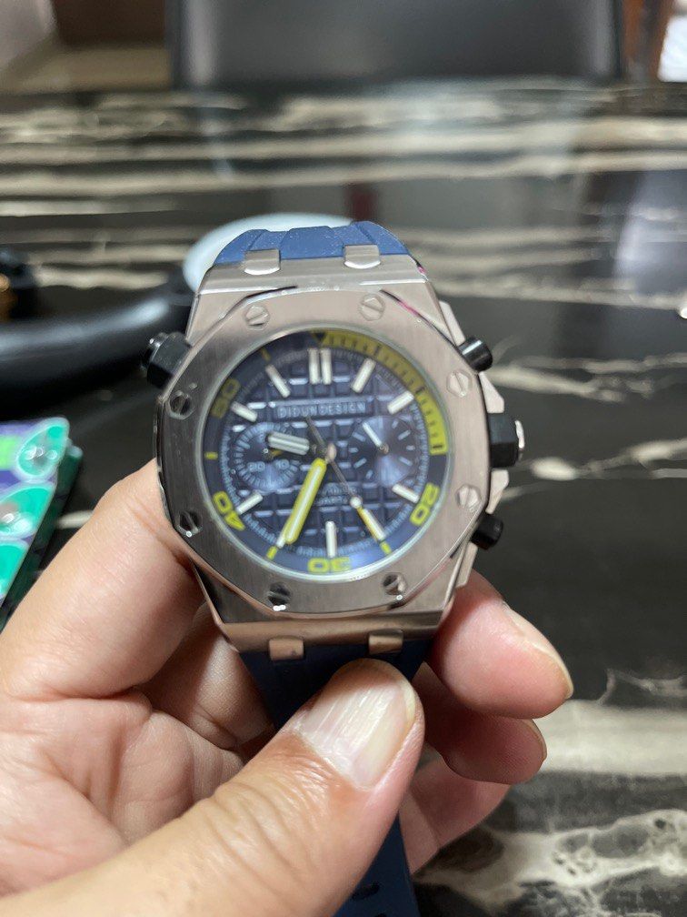 Didun design sport solid piece quartz, only 1 piece blue diver ., Luxury, Watches on Carousell