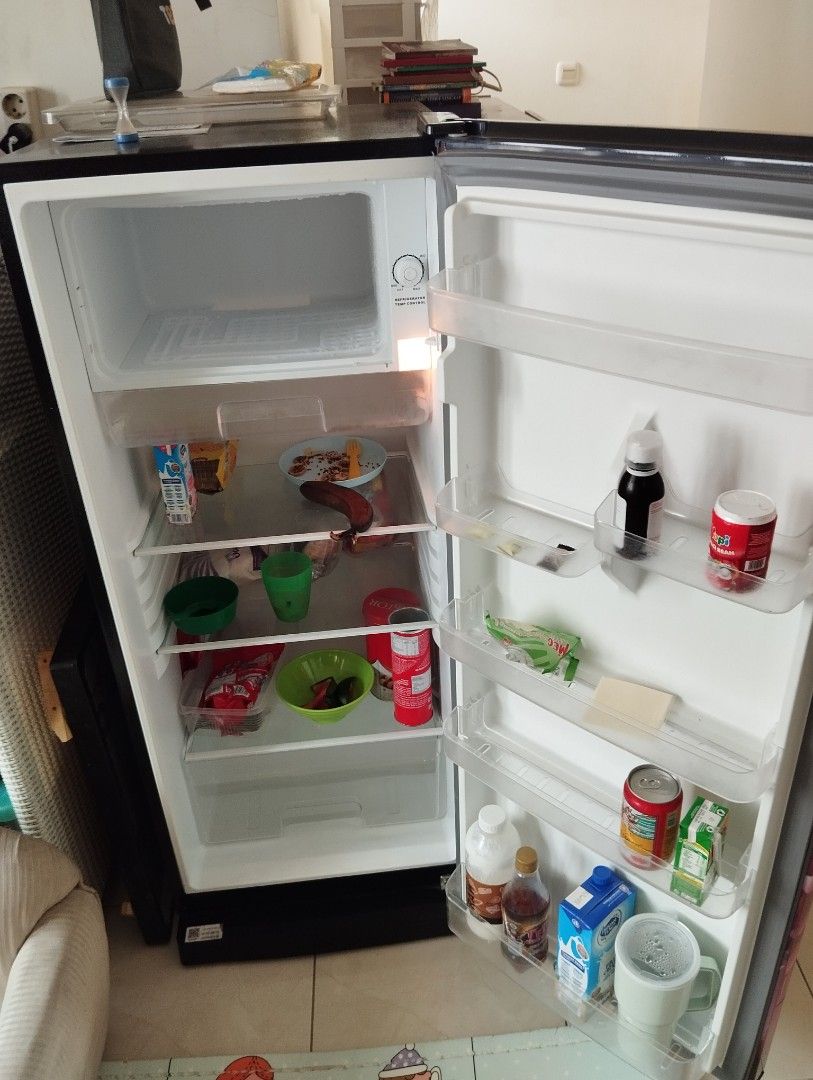 Kulkas Toshiba 1 pintu, Kitchen & Appliances di Carousell