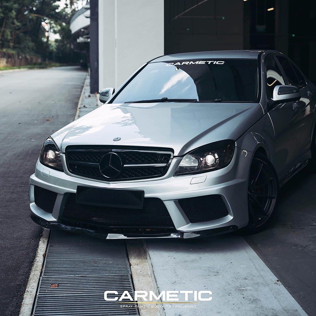 Mercedes C Class Sport Sedan Saloon car spray paint to Silverstone ...