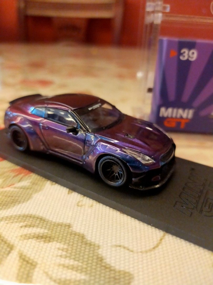 Mini GT Nissan Skyline GTR R35 Magic Purple Japan Exclusive, Hobbies ...