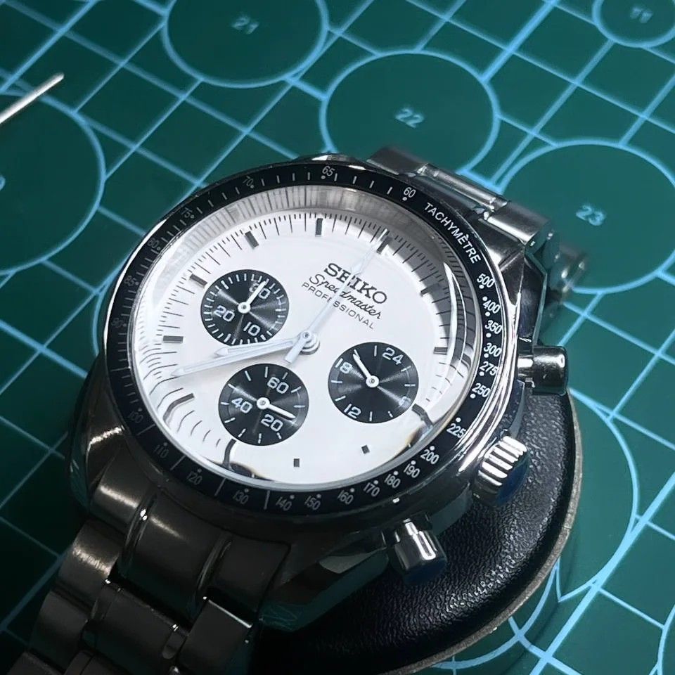 Seiko Speedmaster Panda Mod, Men's Fashion, Watches & Accessories ...
