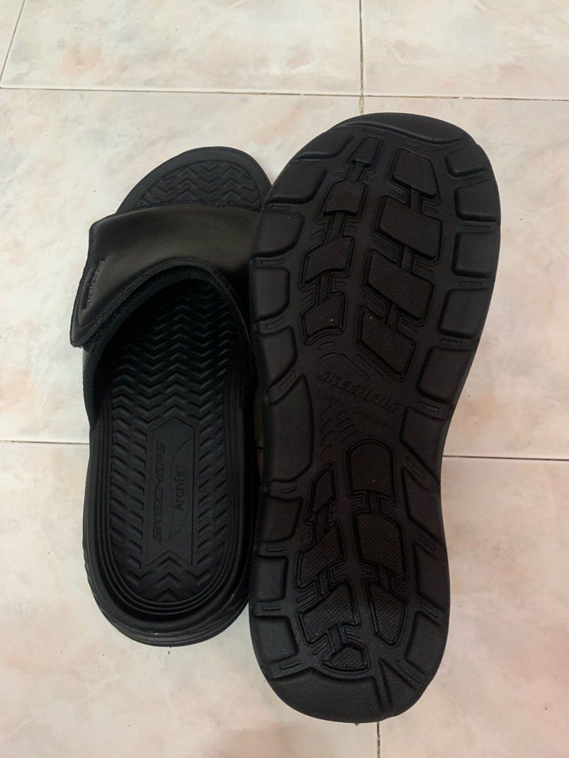 Skechers selipar, Men's Fashion, Footwear, Flipflops and Slides on ...