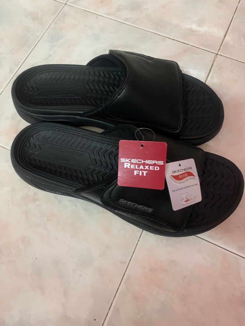 Skechers selipar, Men's Fashion, Footwear, Flipflops and Slides on ...