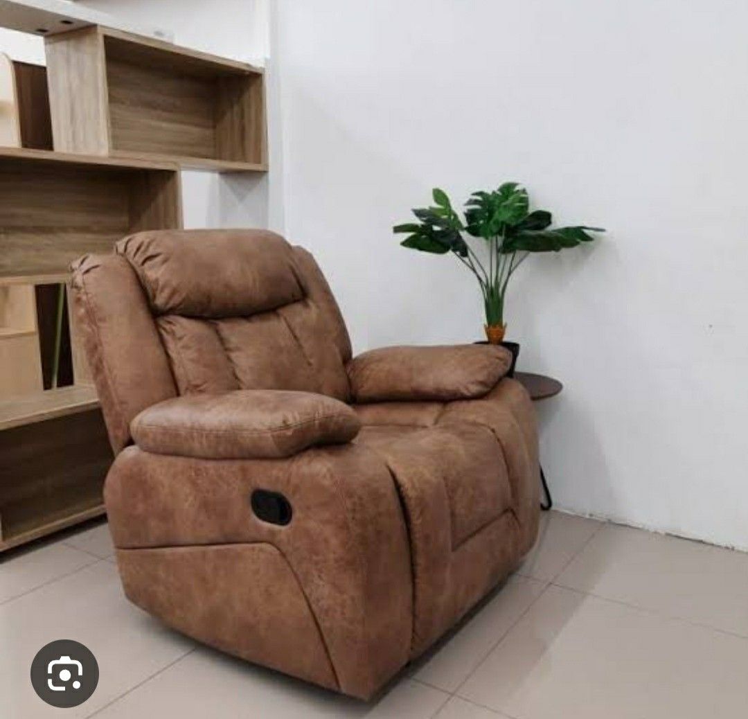 Sofa Recliner Goyang, Perabotan Rumah di Carousell