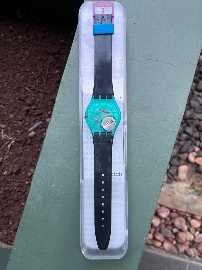 Jam Swatch, Barang Mewah, Jam Tangan di Carousell