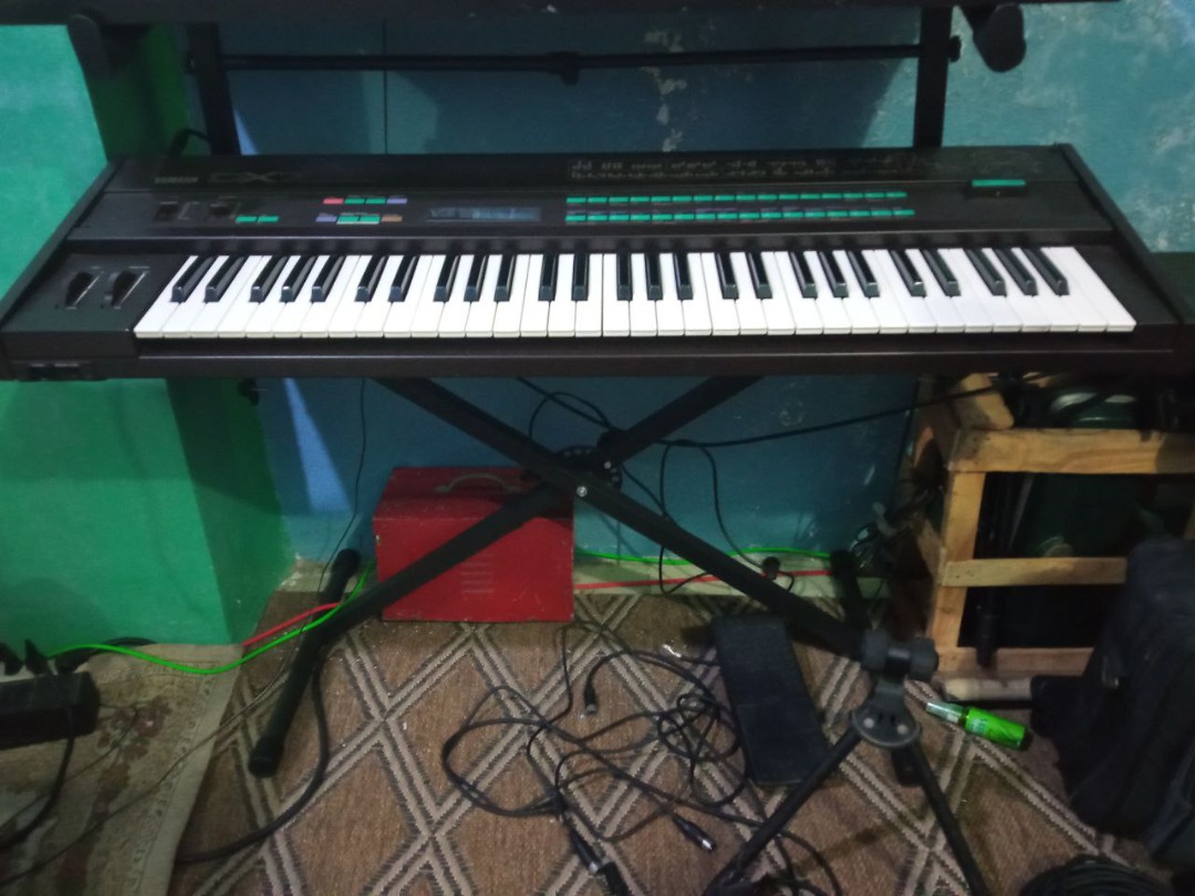 Yamaha DX 7, Hobbies & Toys, Music & Media, Musical Instruments on ...