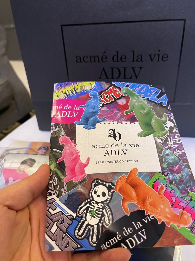 ADLV X JEONGHAN SEVENTEEN POSTER STICKER BOOK, Hobbies & Toys ...