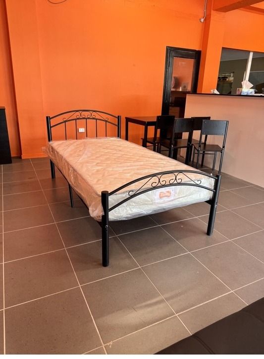 DISCOUNTED!! CLEVELAND KING SINGLE BED FRAME - BLACK WAS $199.99 - NOW ...