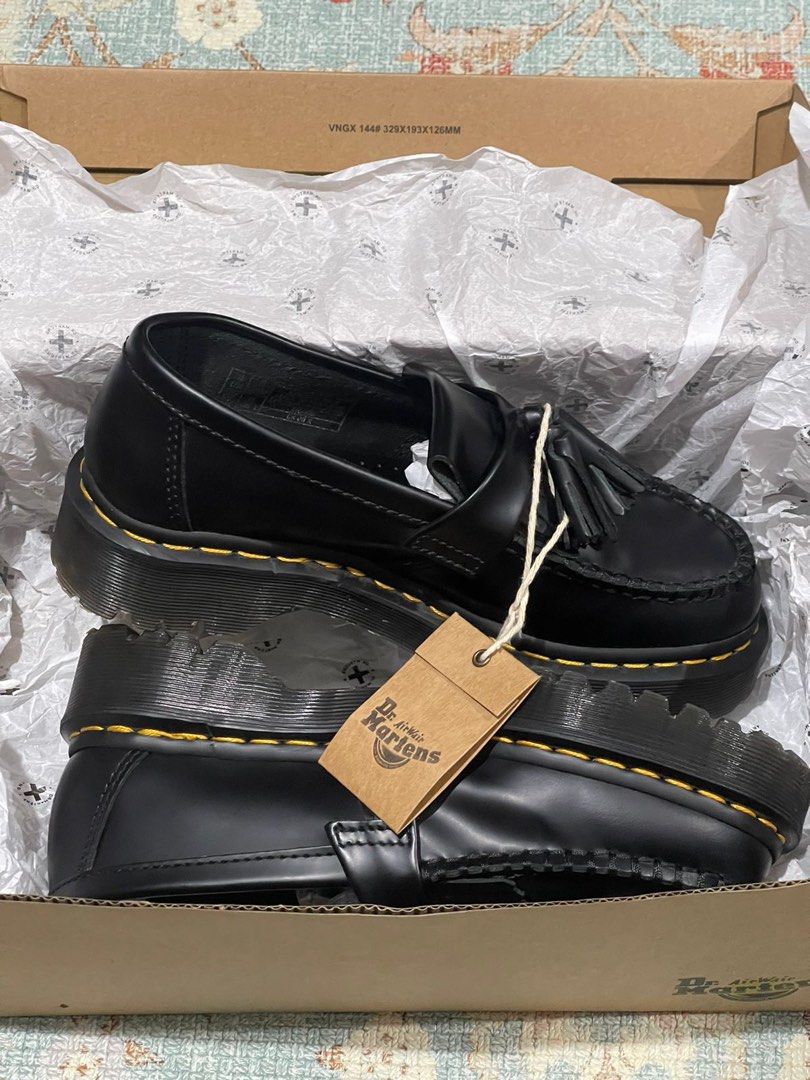 Docmart Adrian Bex Women, Fesyen Wanita, Sepatu di Carousell