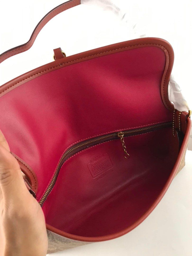 HAMPTONS BAG IN SIGNATURE CANVAS, Women's Fashion, Bags & Wallets ...