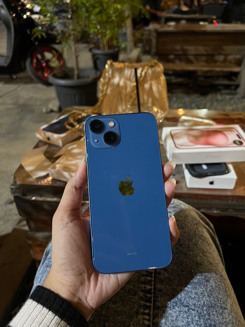 Iphone 13 128gb ibox blue pemakaian 1 bulan, Telepon Seluler & Tablet ...