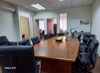 Meja Meeting (8 orang), Furniture & Home Living, Furniture, Tables ...