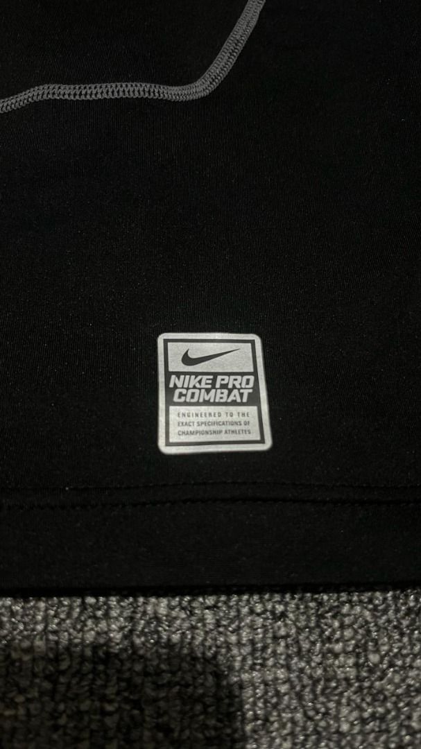 NIKE Jaket Running Pro Combat Hyperwarm Dri-Fit Max Size L Fulltage ...