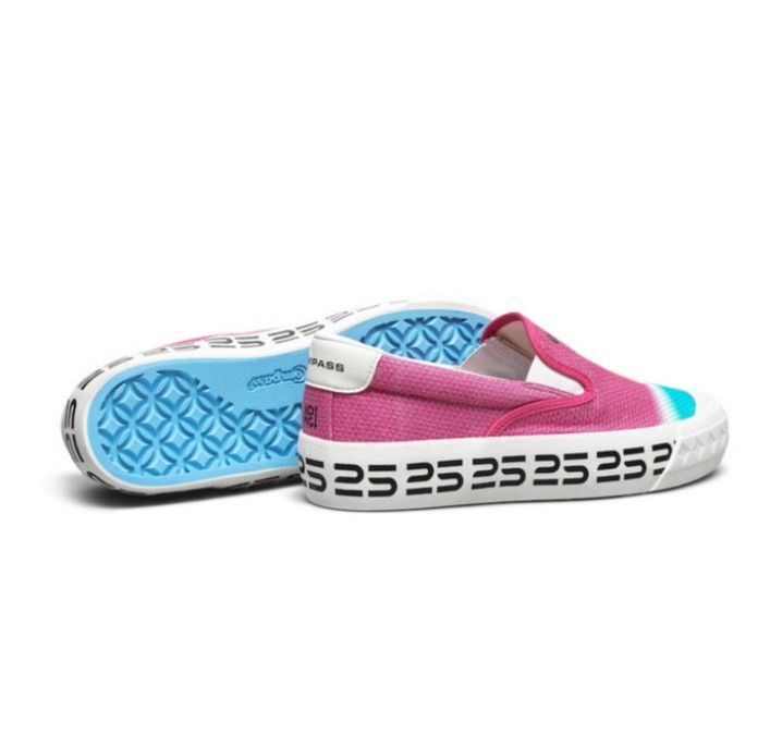 Sepatu Compass Slip on X ADGI Grafis 80 pink, Fesyen Pria, Sepatu ...