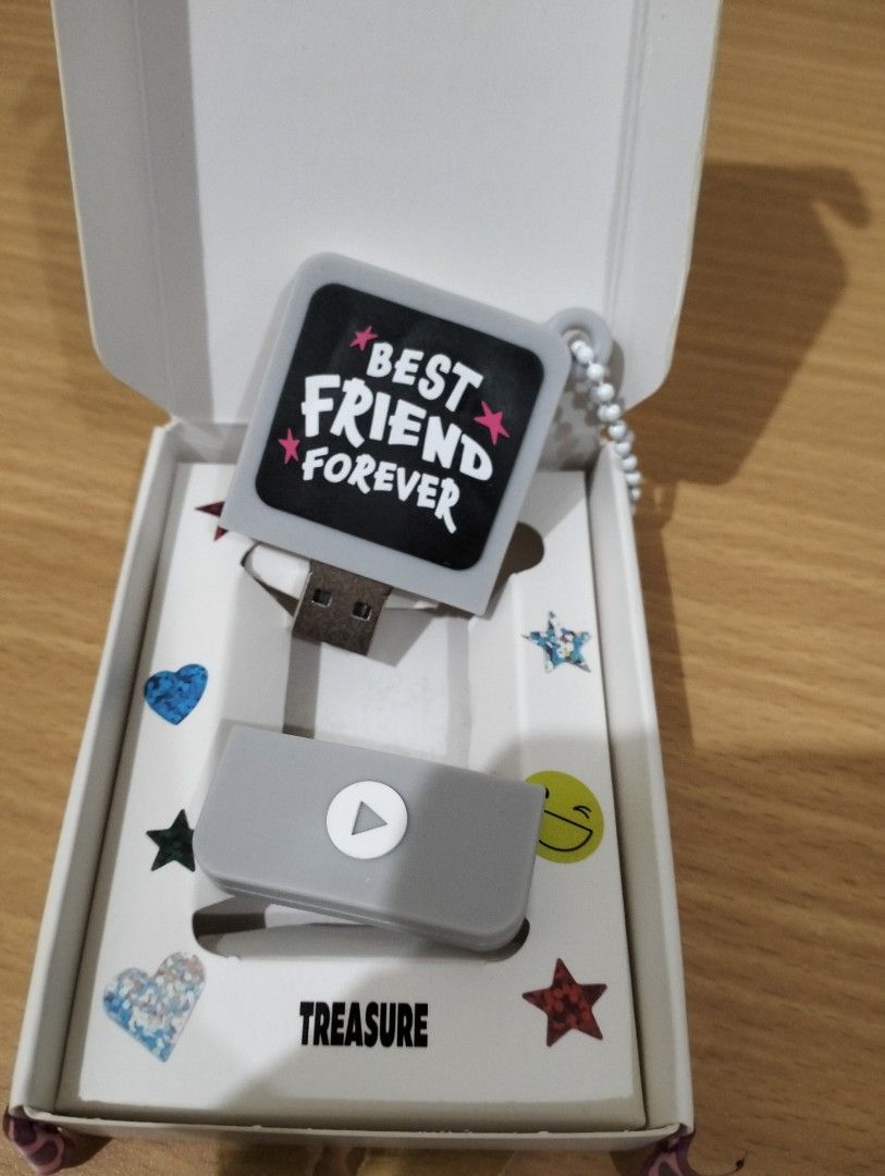 USB KEYCHAIN TREASURE, Everything Else, Others on Carousell