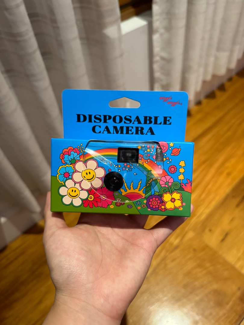 Wiggle Wiggle Disposable Camera, Photography, Cameras on Carousell